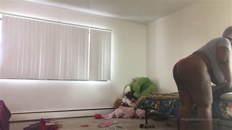 Solo Ssbbw With Huge Hooters Cleaning And Twerking Hd Porn Sixty Nine