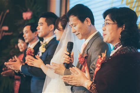 儿子结婚父亲上台讲话儿子婚礼父亲讲话 伤感说说吧