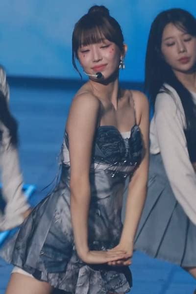 오프솔더 청 원피스 스테이씨 수민 Stayc Sumin 걸그룹 후방주의 후방사진 은꼴 야짤 움짤 Bj 걸그룹 후방게시판 커뮤니티 입니다