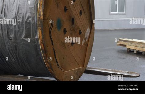 Truck Loading Bay Stock Videos Footage HD And 4K Video Clips Alamy