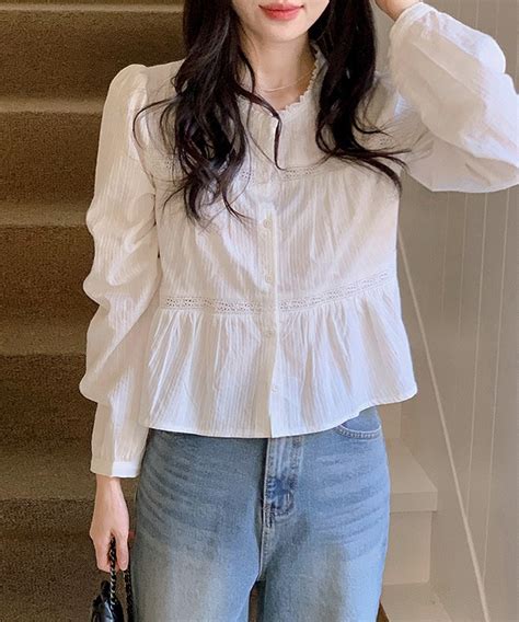 쇼퍼랜드 고퀄리티 스프링 쿠키 레이스 펀칭 퍼프 블라우스