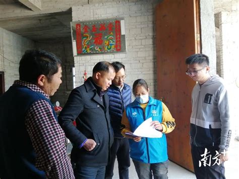 荷花镇纪委开展精准低保核查 筑牢民生兜底“监督网”问题杨建雄社区