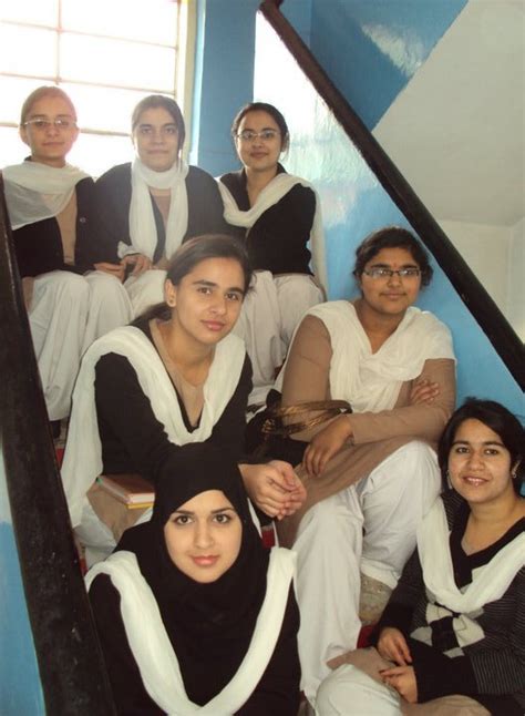 Beautiful Kashmiri Girls New Girls