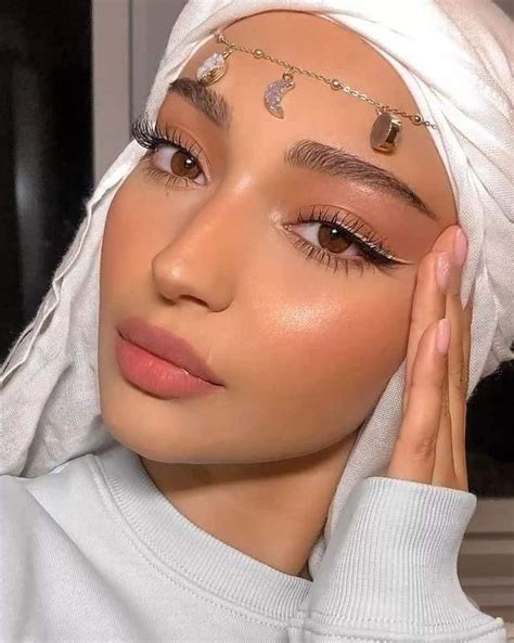 Pin By Imaani On Makeup Hijab Tutorial Arabian Makeup Eye Makeup