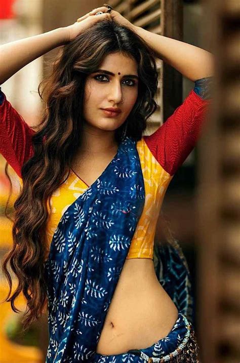 Fatima Sana Shaikh Being Sexy In A Saree