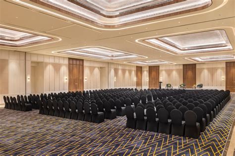Aurika Mumbai International Airport Hotel