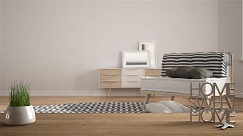 화분에 심은 잔디 식물 집 열쇠 및 3d 편지집 달콤한 집 흰색과 나무 거실 건축 인테리어 디자인 복사 공간 배경나무 테이블 책상 또는 선반 0명에 대한 스톡 사진 및 기타