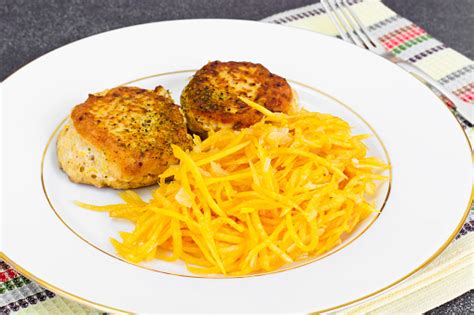 커틀릿으로 즐길 메트로폴리스 연어색 신선한 펌프킨 샐러드 가을에 대한 스톡 사진 및 기타 이미지 가을 가정 생활 당근 Istock