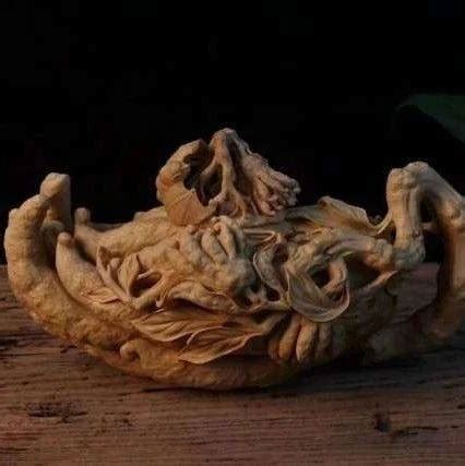 以品论价的黄杨木雕尽显大国工匠风采 雕刻 木进行 工艺品