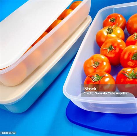 주방 용품 냉장고에 음식을 저장하기위한 플라스틱 용기 냉장고에 대한 스톡 사진 및 기타 이미지 냉장고 상자 용기 제작물 Istock