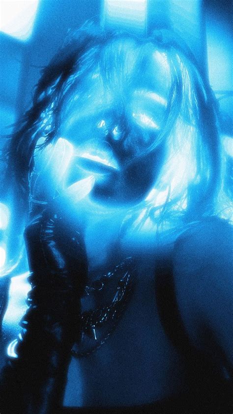 Grunge Photoshop Edit [ ] How To Create An Inverted Glow Effect … In 2025 Graphic Design