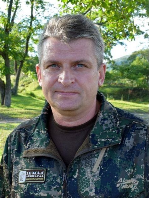 국제 멸종위기종인 아무르 표범 북한에 서식 가능성 있어 한반도 북쪽 지역에 표범 복원은 한국범보전기금의 일차적 목표입니다 이를 위해 러시아 과 밀접히 협력하고 있지요