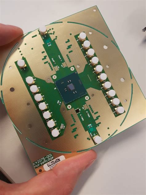 Cryo Chip Overcomes Obstacle To Large Scale Quantum Computers Qutech