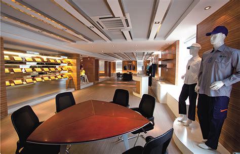 蓝天鹤舞产品展厅一 产品展厅 蓝天鹤舞 著名工装品牌