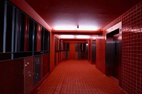 Residents Spooked By Eerie Red Themed Hdb Block Latest Singapore News