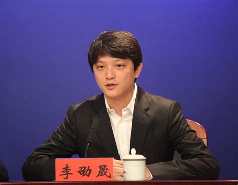 嘉宾深圳市演艺交流协会副会长旅美青年作曲家 李劭晟 深圳新闻网