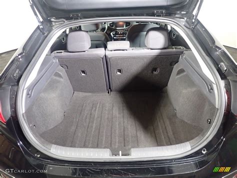 2018 Hyundai Ioniq Hybrid Sel Trunk Photos