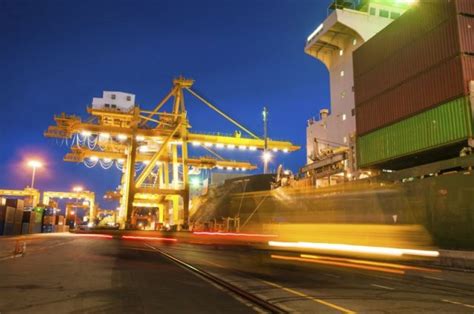 Optimising Container Terminals Using Simulation And Emulation
