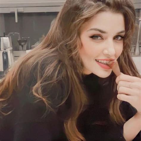 Hande Ercel Hot Af R Handeercelx