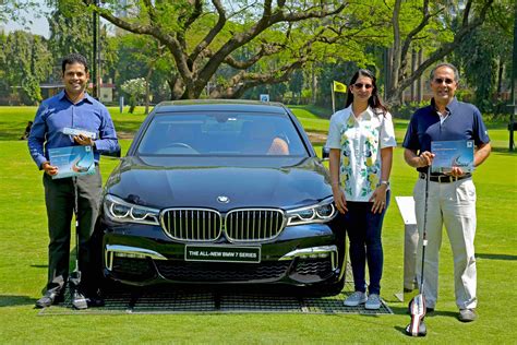 L R Mr Gautam Balakrishnan Ms Pooja Choudary Managing Director At