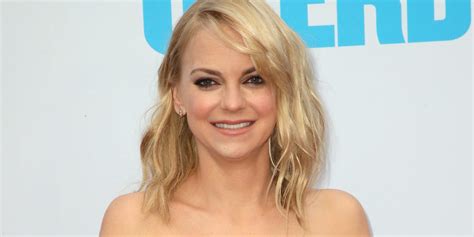 Anna Faris Looks Beyond In Nude Insta Pic