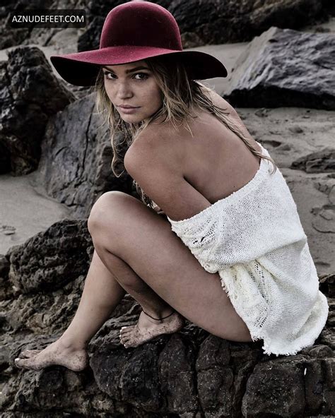 Lily Berlina Feet Aznudefeet