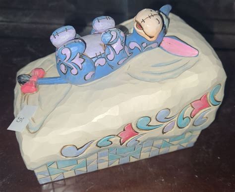 Eeyore Fun In The Snow Showcase Collection Figurine Beck Auctions Inc