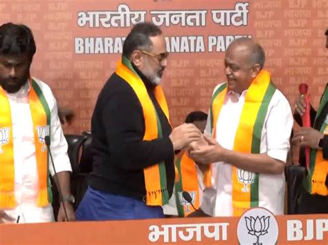 அதிமுகவை உடைக்க ஆரம்பிக்கிறதா பாஜக 14 மாஜி எம்எல்ஏக்கள் அதிரடியாக பாஜகவில் இணைந்தனர் Thentamil