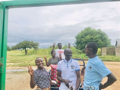 Techforgood Computerliteracy Loozeeleinitiative Educationforall