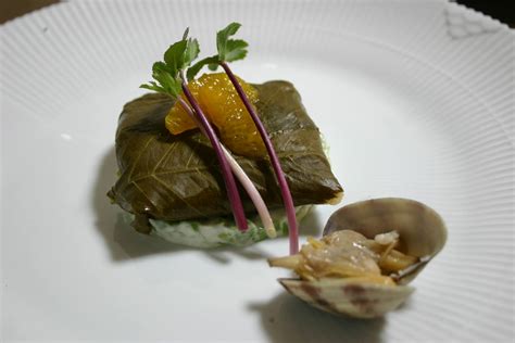 春の芽吹き～桜餅に見立て～ 天然真鯛、ホタテのムースリーヌ、 田口純一（junichi Taguchi