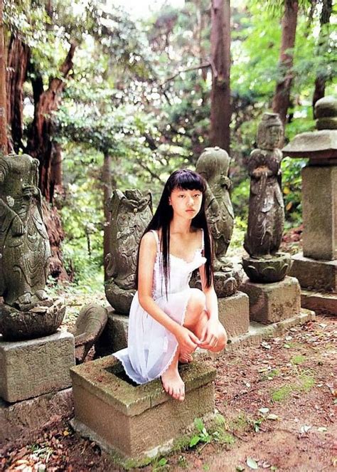 栗山千明 写真集 神話少女 アートエンターテインメント