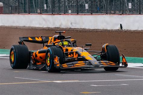 Mclaren становится первой командой F1 которая раскрывает дизайн