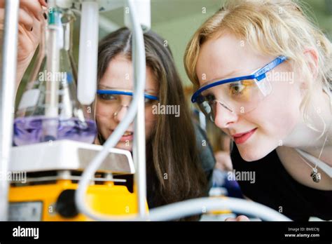 Titration Experiment Hi Res Stock Photography And Images Alamy
