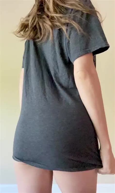 Moms Can Booty Drop Too Scrolller