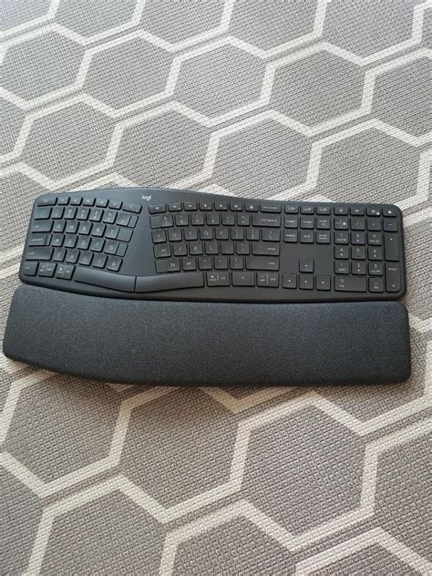 Logi Ergo Keyboard K Computers Tech Parts Accessories Computer Keyboard On Carousell