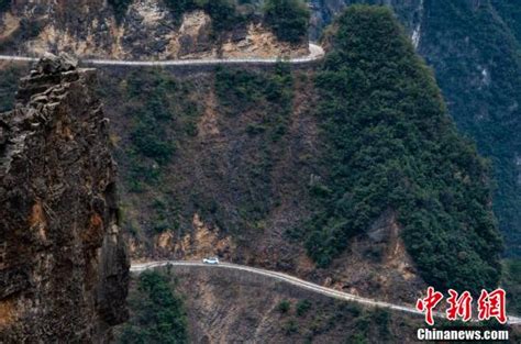 重庆巫山下庄村 “绝壁天路”变致富路 上游新闻·汇聚向上的力量