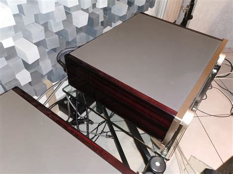 Accuphase C2410 Reduced 1688797880 Second Hand Device Transistor Preamp Offer On Audio