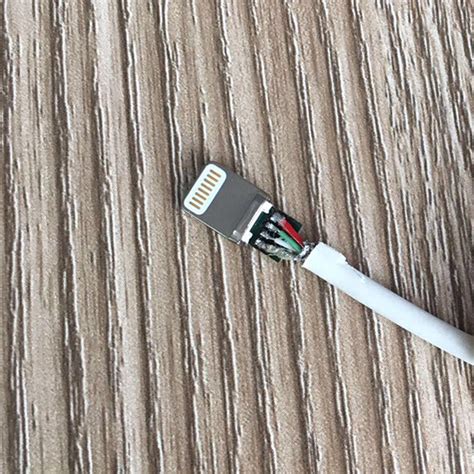 原装苹果数据线接线图 苹果数据线电路 苹果原装数据线鉴别图 大山谷图库