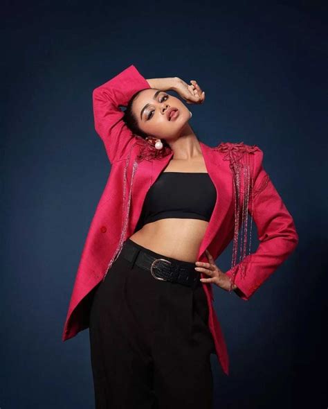 Anupama Parameswaran Spicy Navel Exposed In Coat And Suit