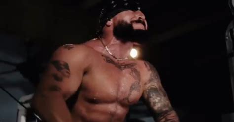 10 Gym Commandments Fitness Sensation Robert Franks Rules For Getting Ripped Maxim