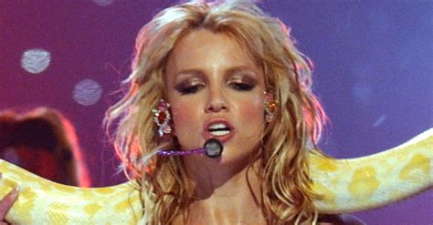 Britney Spears 11 Most Iconic Outfits Of All Time Huffpost