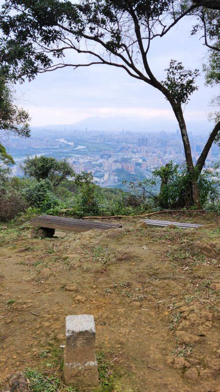 大暖尖山縱走火焰山承暖縱走秘境崖岩峭壁珊瑚洞猴洞朝山步道 健行筆記