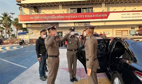 พล ต ต กัมพล ลีลาประภาภรณ์ ผบก ภ จว ชลบุรีว 4ว 29 น ส พ วงในสยาม