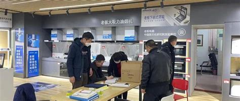 扎鲁特旗市场监督管理局开展产品质量监督抽查工作检验检测执法人员