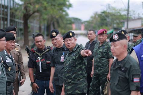 นราธิวาส มทภ 4 ลงพื้นที่เกิดเหตุสุไหงโก ลก ด่วน เรียกประชุมร่วม 3 ฝ่าย ทหาร ตำรวจ ฝ่ายปกครอง ติด