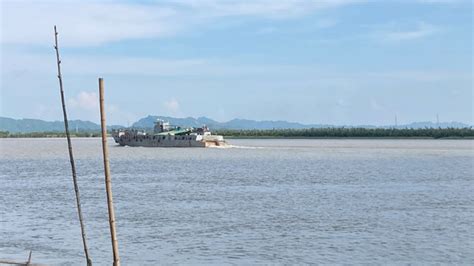 ကျောက်ဖြူရေနက်ဆိပ်ကမ်းဧရိယာထဲက စစ်ကောင်စီရေတပ်ဌာနချုပ်ကို Aa တိုက်ခိုက် — မြန်မာဌာန