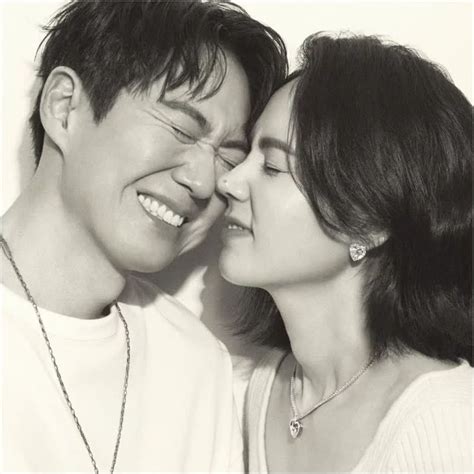 결혼 19년만에 첫 화보 찍은 연정훈 ️ 한가인 하트 명품 목걸이 브랜드는