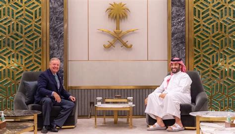 Us Senator Who Called Mbs Toxic Heaps Praise On Leader After Saudi Mega Order Of Boeing
