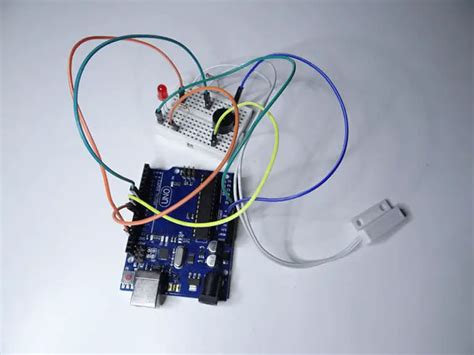Magnetic Contact Switch Arduino Project Tutorial45