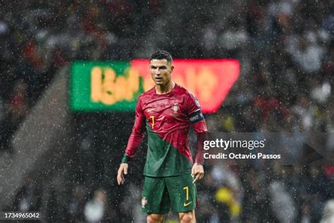 10820 Cristiano Ronaldo Portugal Team Photos And High Res Pictures
